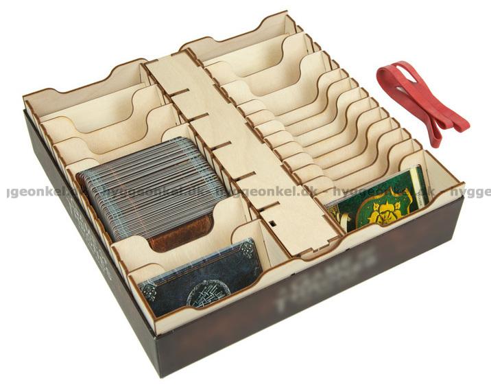 Kjøp Compact Card Game Organizer tilbehør her. UDGÅET!!!